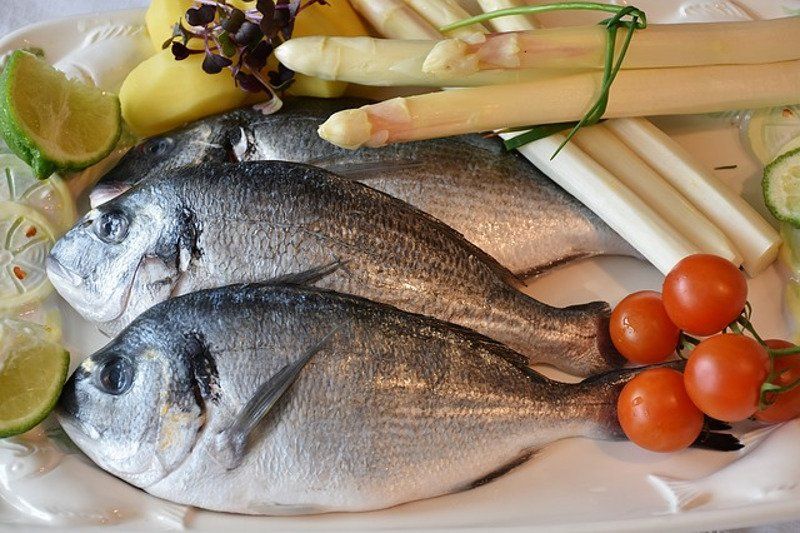 Comer pescado, mejor calidad de sueño e incremento del CI